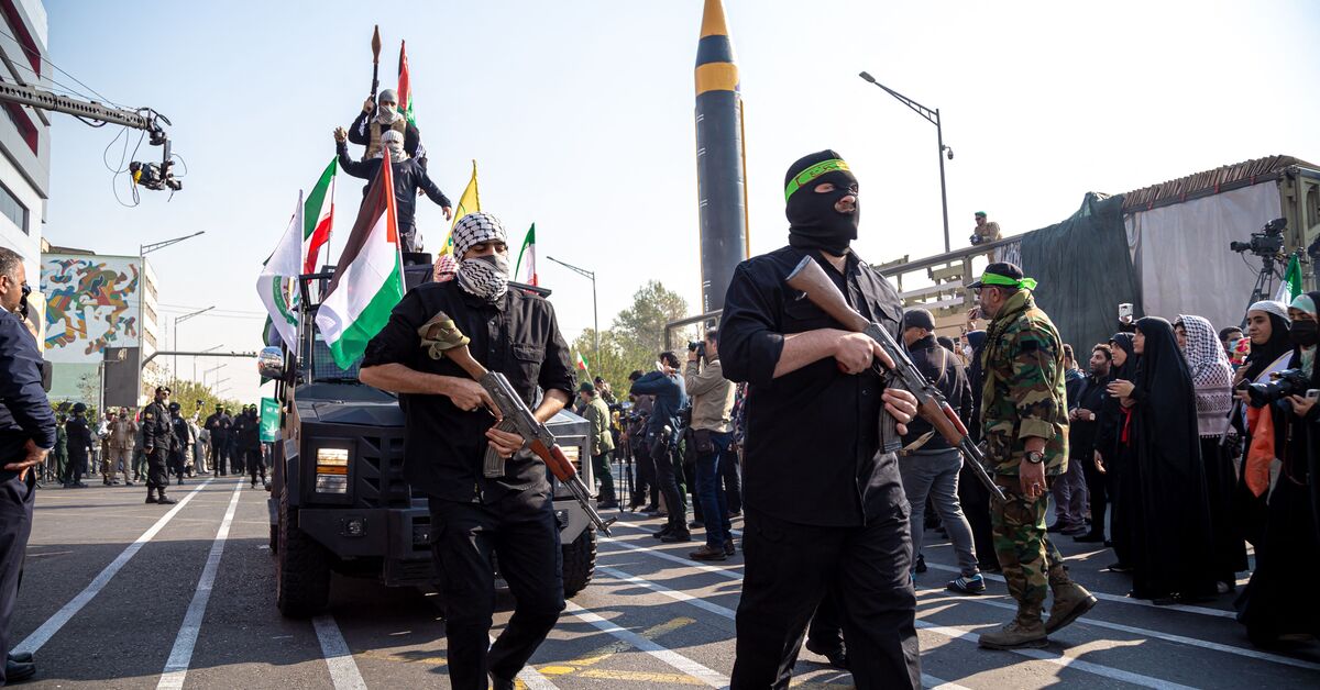 Frantic diplomacy, flight disruptions as Middle East braces for Iran ...