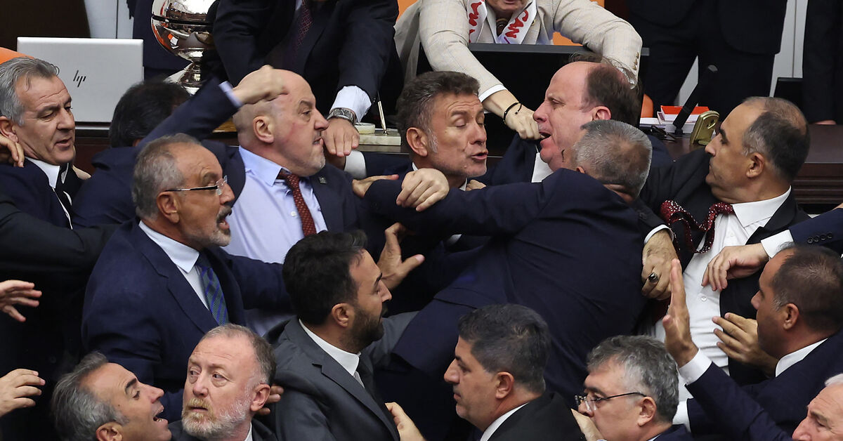 Brawl erupts at Turkey's parliament over jailed MP, 2 lawmakers injured ...