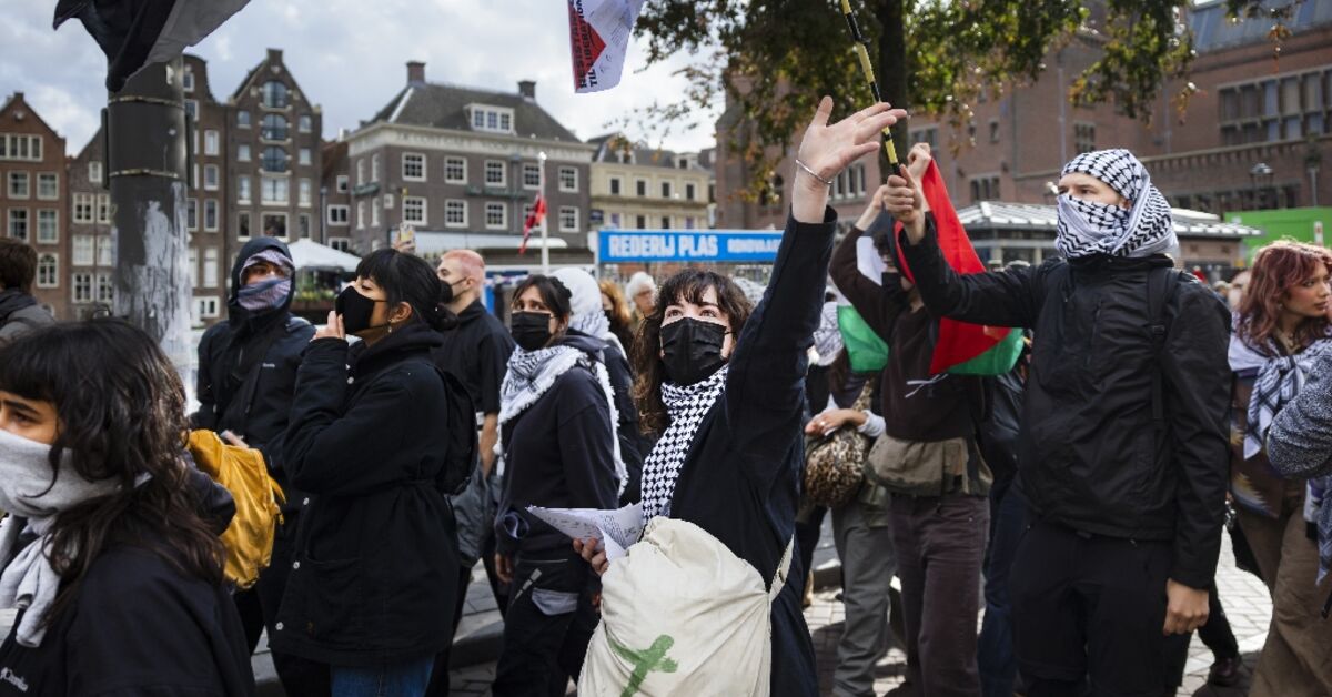 Arrests at Amsterdam pro-Palestinian protest near Oct. 7 event - AL ...