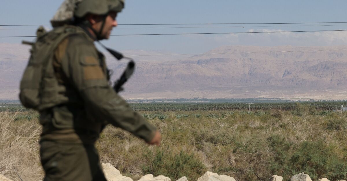 Israel army kills two attackers who crossed from Jordan - AL-MONITOR ...