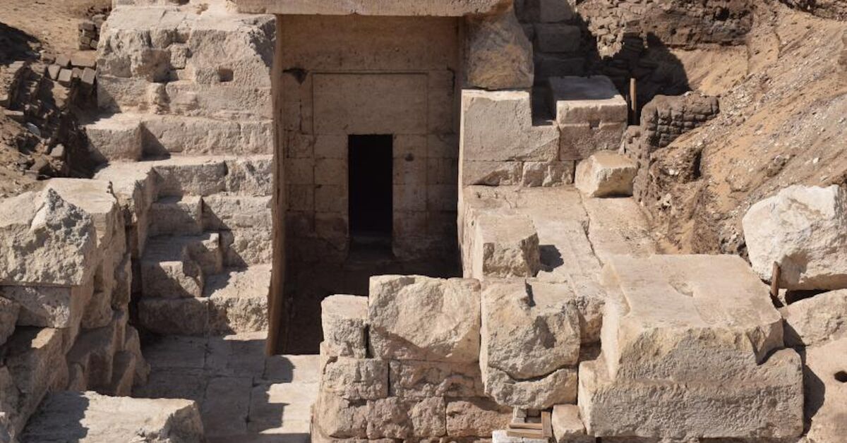 Egypt: Archaeologists unearth 2,100-year-old temple in ancient village ...