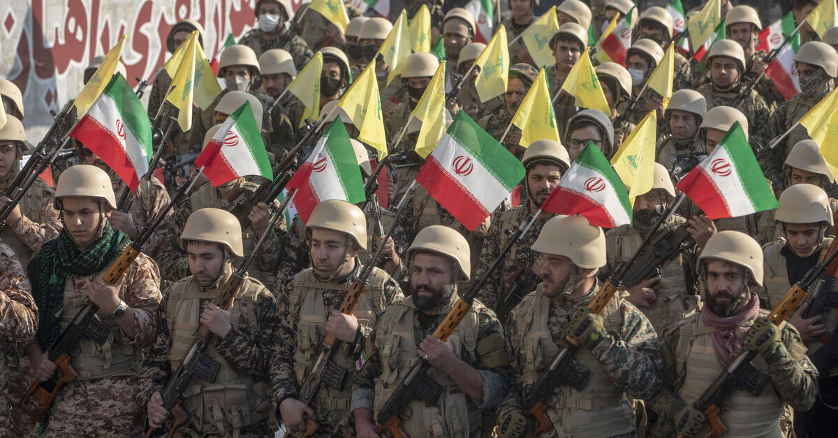 Iranian army conducts drill on Afghan border following Trump's ...