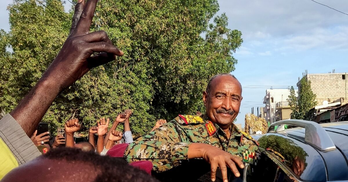 Sudan army chief visits HQ after recapture from paramilitaries - AL ...