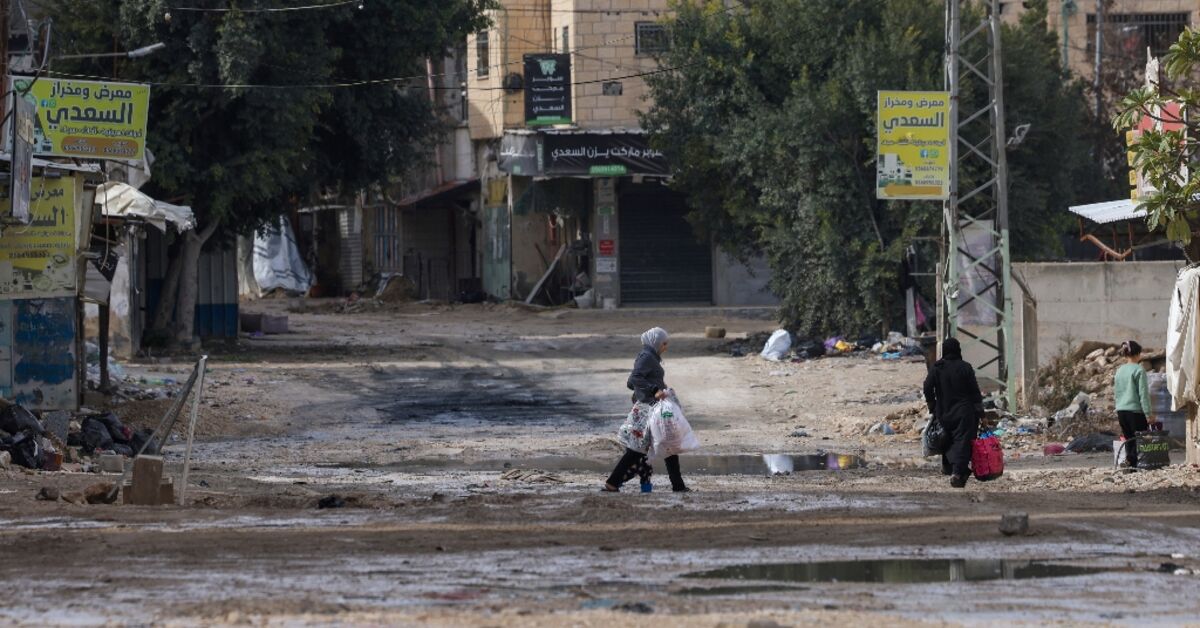 West Bank camp under fire as Palestinian forces face off militants - AL ...