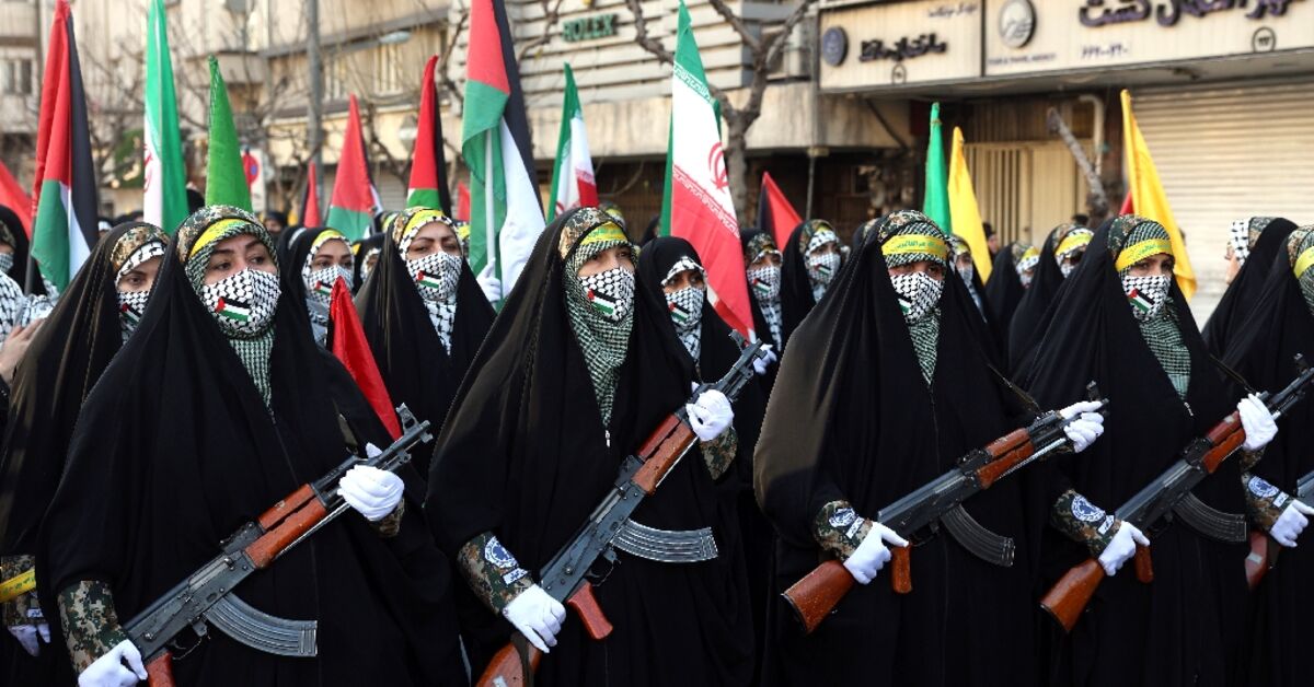 Iran TV shows missile base after paramilitary march against 'threats ...