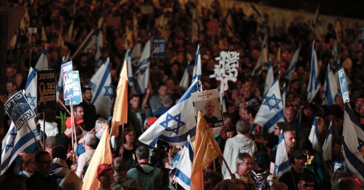 Thousands protest against new Israel law expanding control over ...