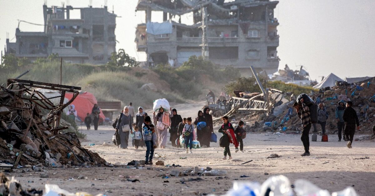 Gazans plunged back into chaos with resumption of Israeli strikes - AL ...
