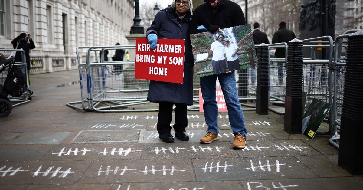 Mother of jailed Egyptian-UK activist returns to full hunger strike ...