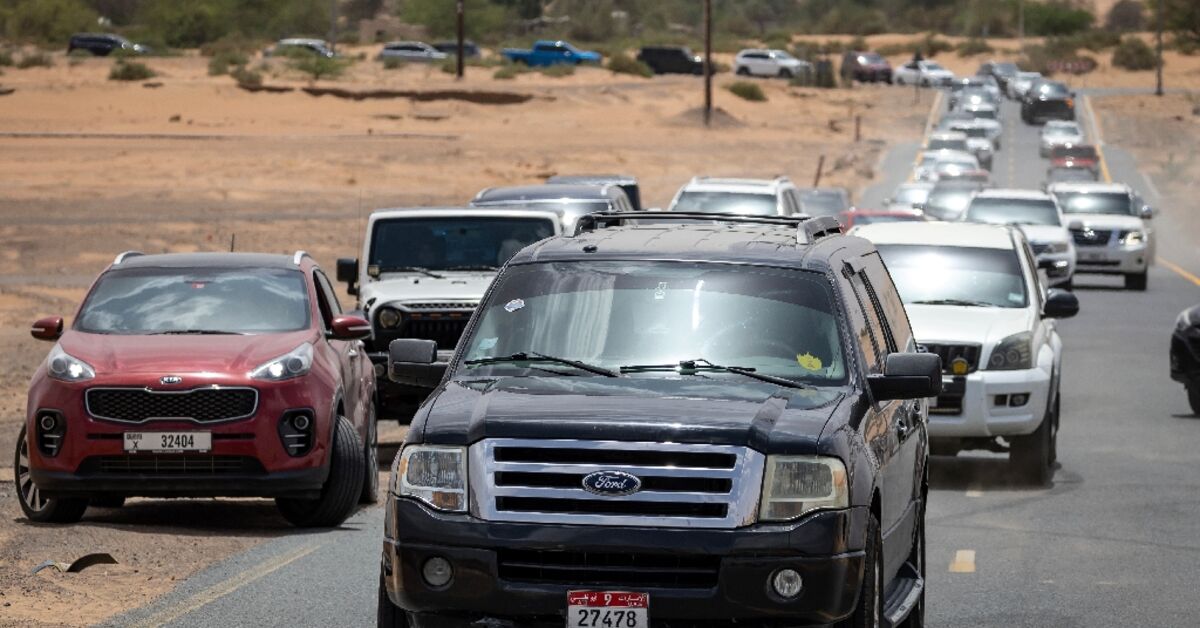 Monsoon-loving Indian expats chase rain in UAE desert - AL-MONITOR: The ...