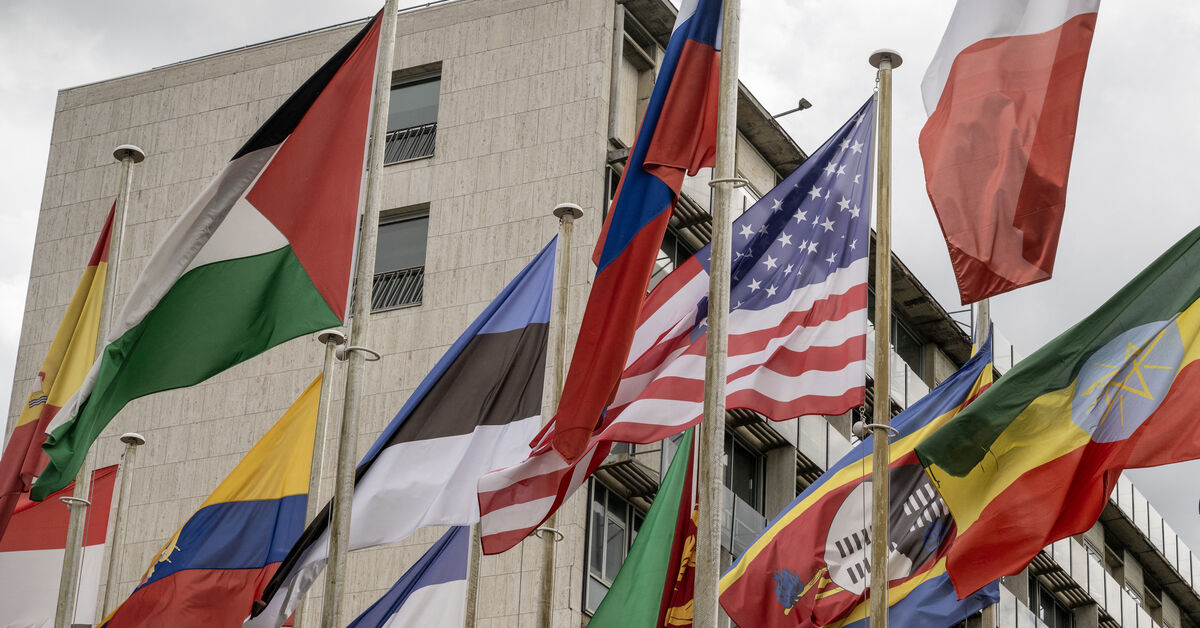 How US exit from UNESCO helps China - AL-Monitor: The Middle Eastʼs ...