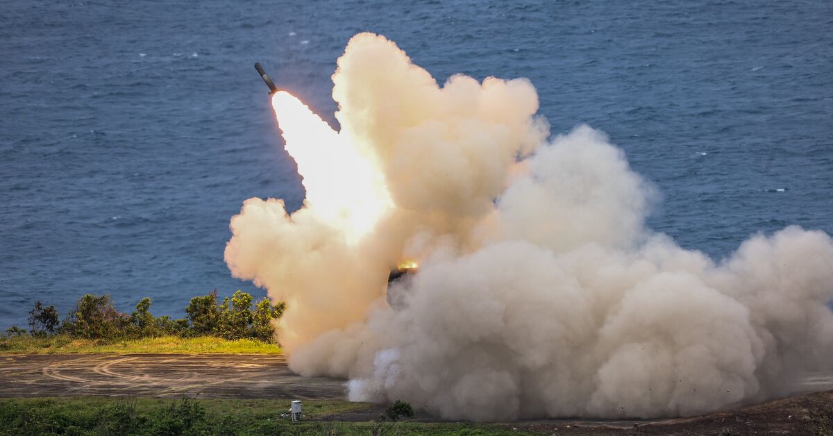 US to sell $500 million HIMARS rocket system to Bahrain - AL-Monitor ...