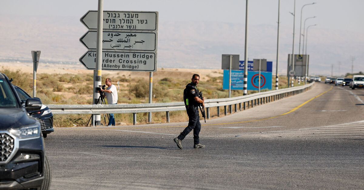 Two Israelis killed in attack at Jordan border crossing - AL-MONITOR ...
