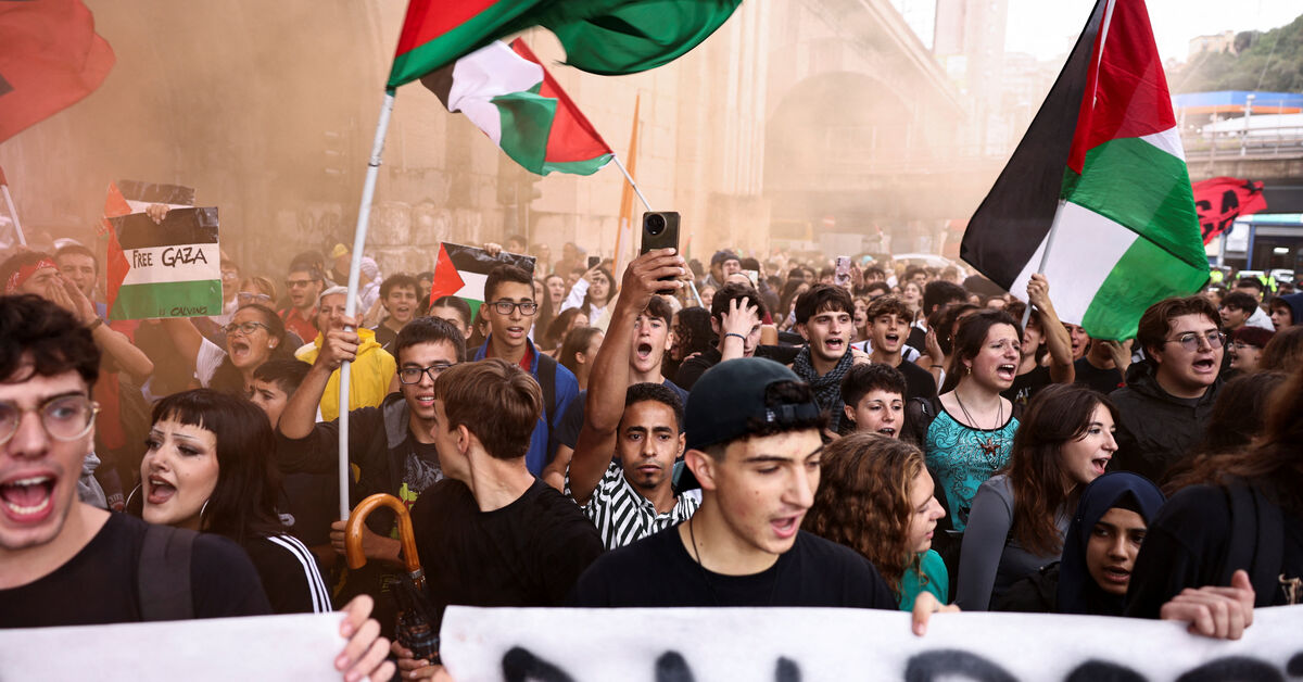 Genoa dockers walk out as Italian unions protest against Israel - AL ...