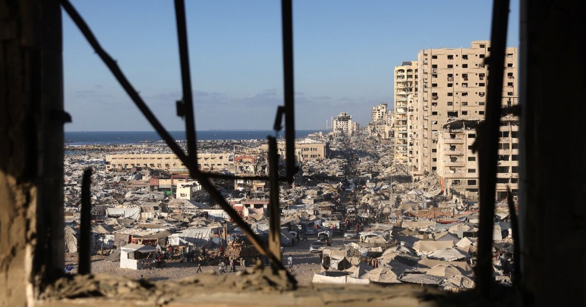 Coffee and cash: how Hamas pays its civil servants in secret - AL ...
