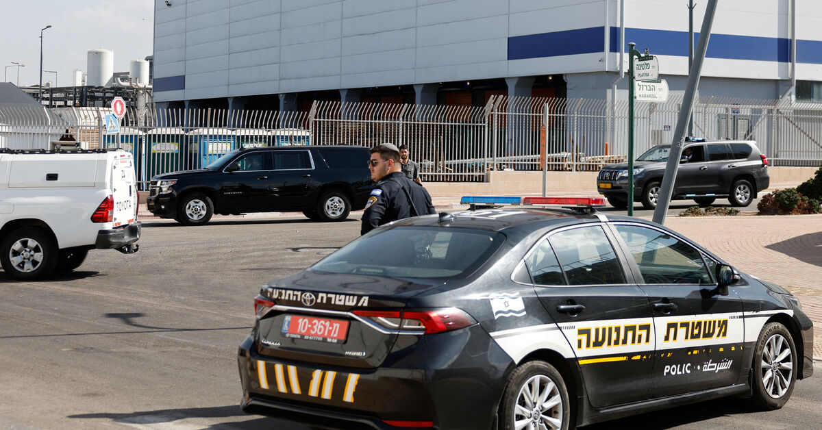 From cargo hub, US plots complex goal of forming international force ...