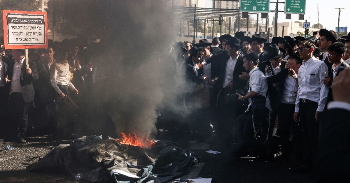 Thousands of ultra-Orthodox Jews protest Israeli military service - AL ...