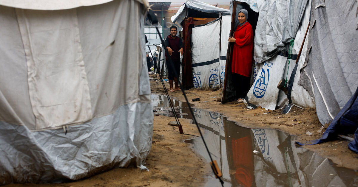 Floods swamp homeless Palestinians' tents in Gaza as winter looms - AL ...