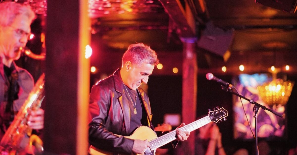 Musician Arash Sobhani brings protest-infused Iranian rock to New York ...