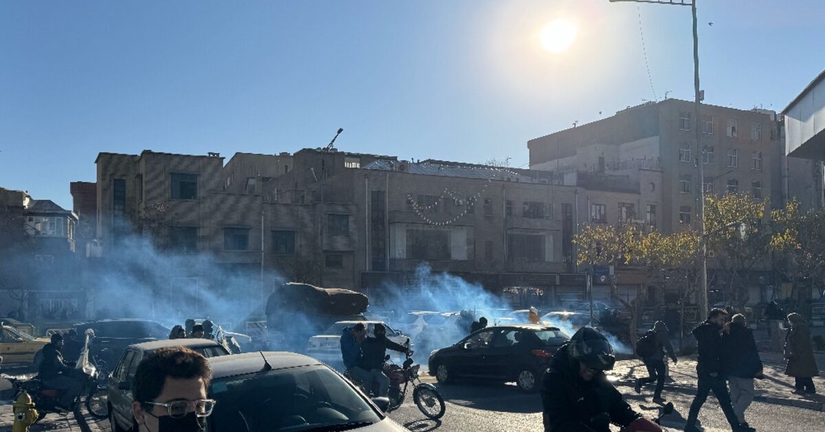 Students join Iran demonstrations after shopkeepers protest - AL ...