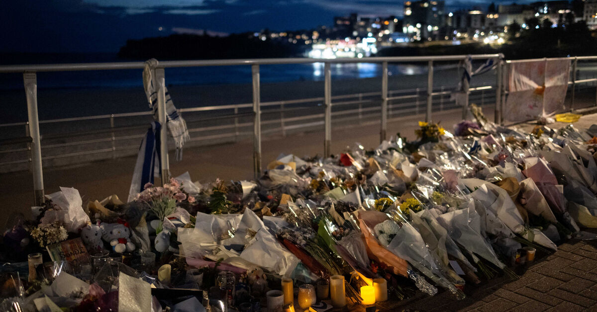 Christmas celebrations muted at Bondi as Australians grieve after ...