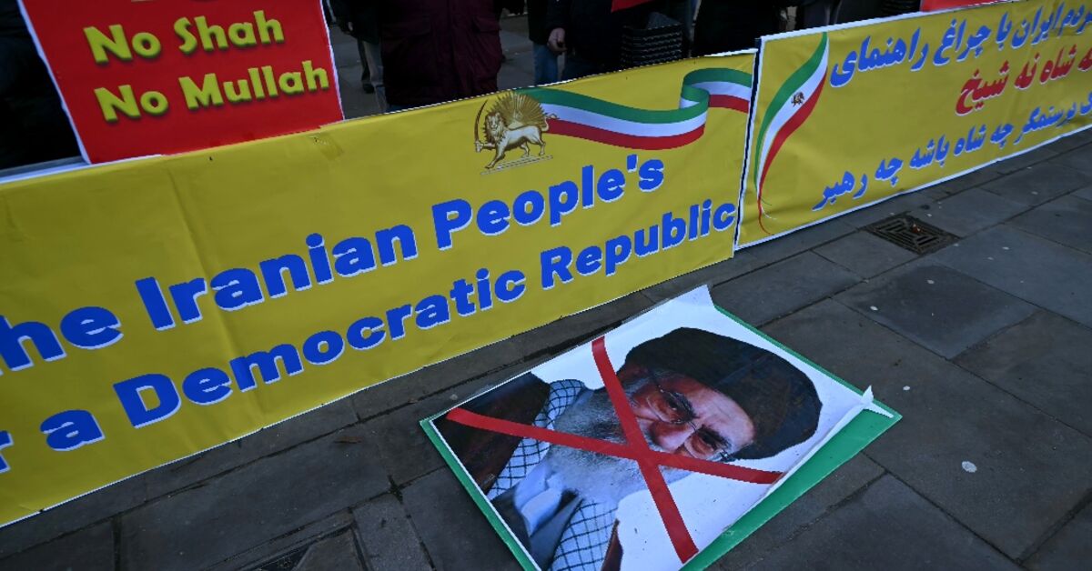 US says Iran halts executions as Gulf allies pull Trump back from ...