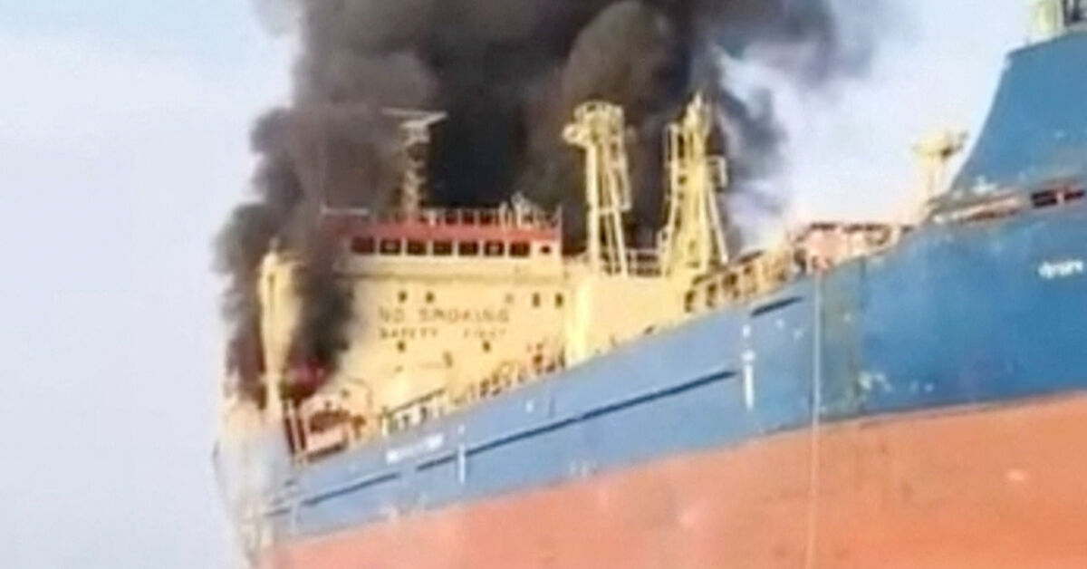 US-sanctioned oil tanker hit off Oman coast - AL-MONITOR: The Middle ...