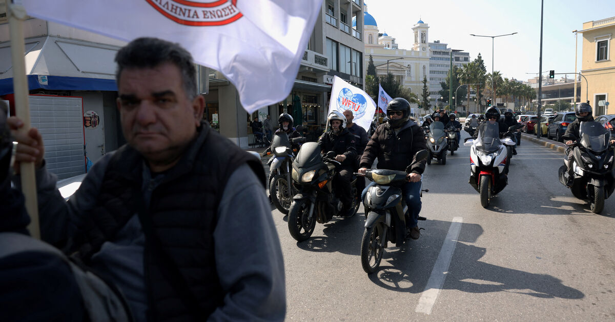 Greek seafarers strike over crews stranded in the Gulf by Iran war - AL ...