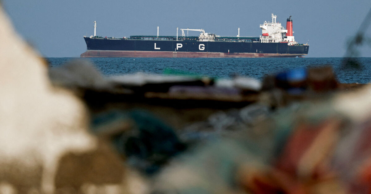 Trump warns of more strikes on Iran's Kharg Island, pressures allies to ...