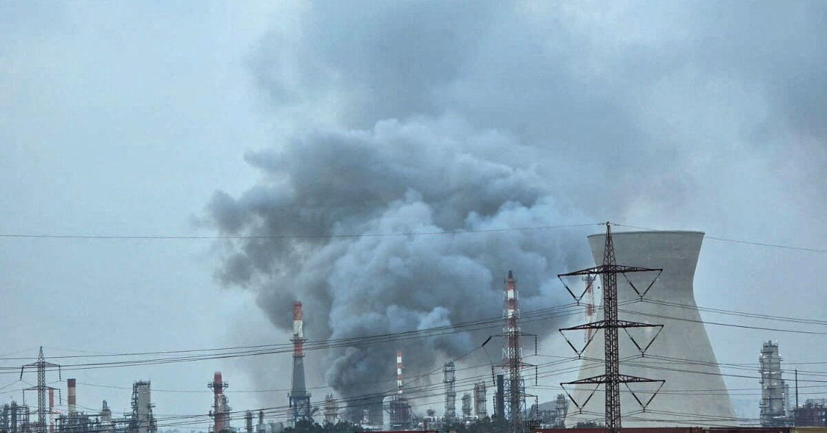 Iranian attack hits Israeli oil refinery in Haifa, some damage reported ...
