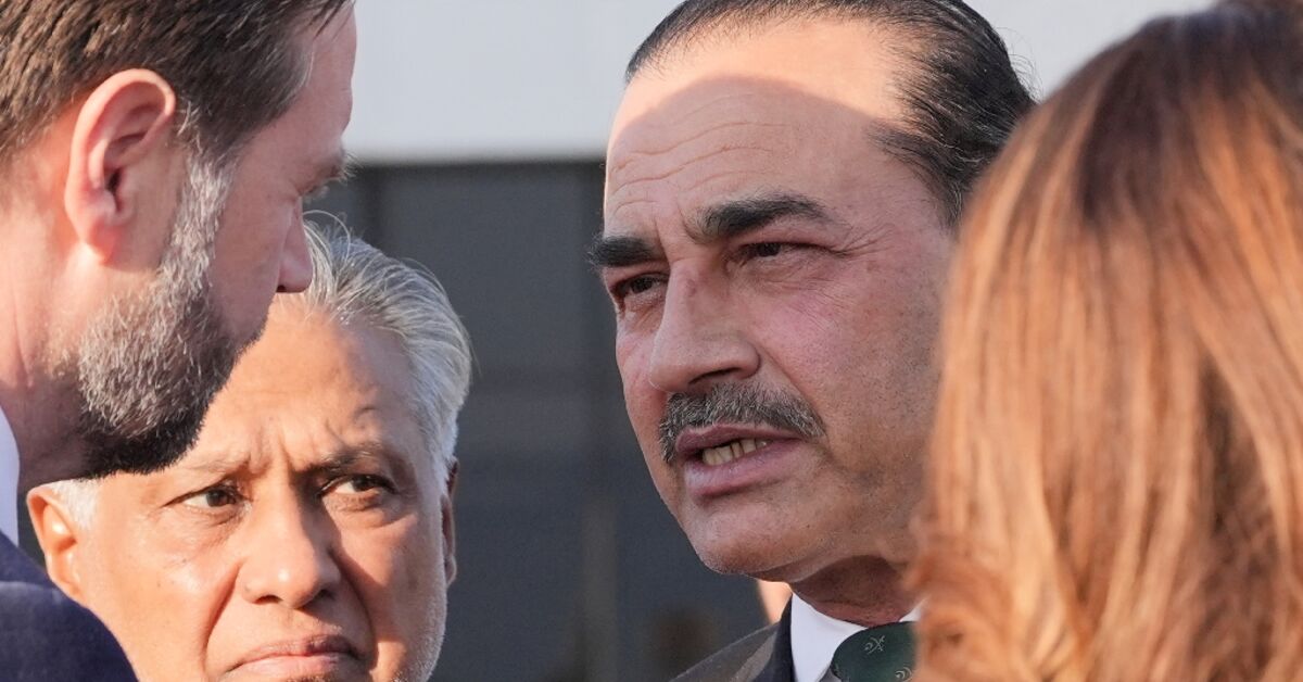 At US-Iran talks, Pakistan's field marshal takes centre stage - AL ...
