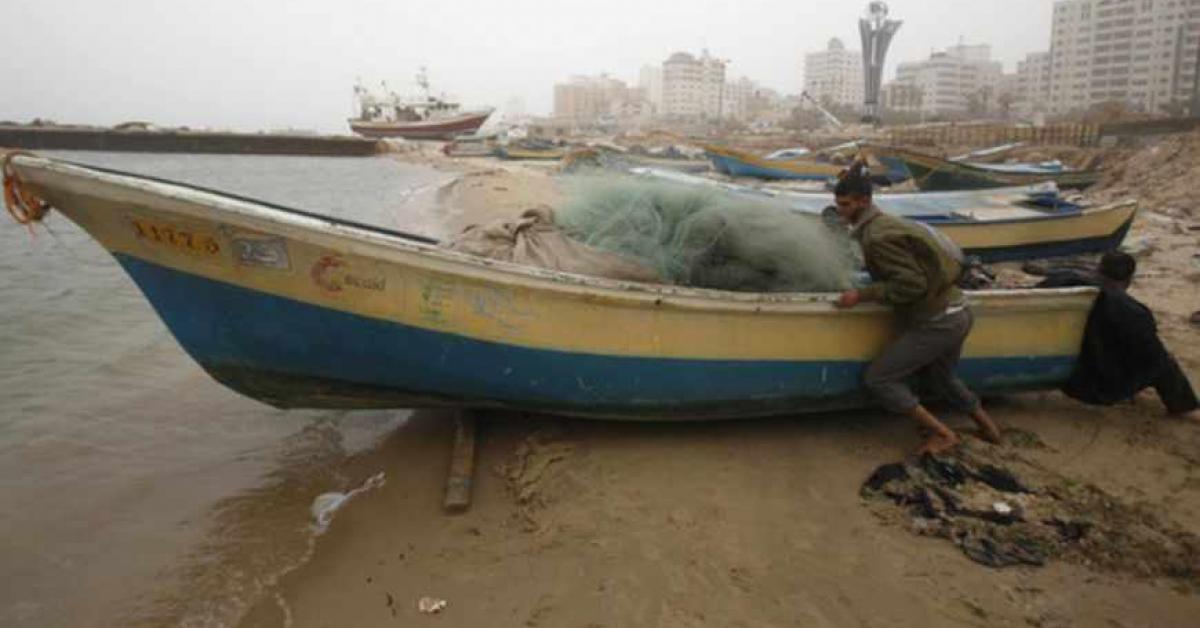 Six Nautical Miles Not Enough For Gaza Fishermen - AL-Monitor: The ...