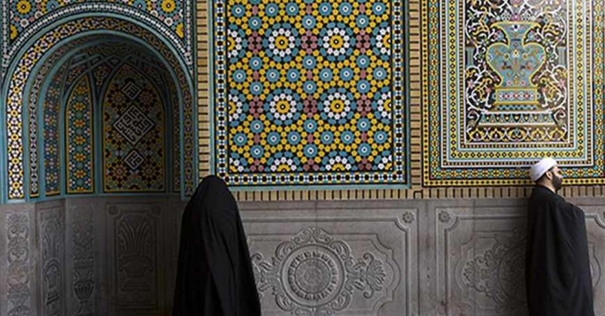 Fast Food in Qom's Hidden Half - AL-Monitor: The Middle Eastʼs leading ...