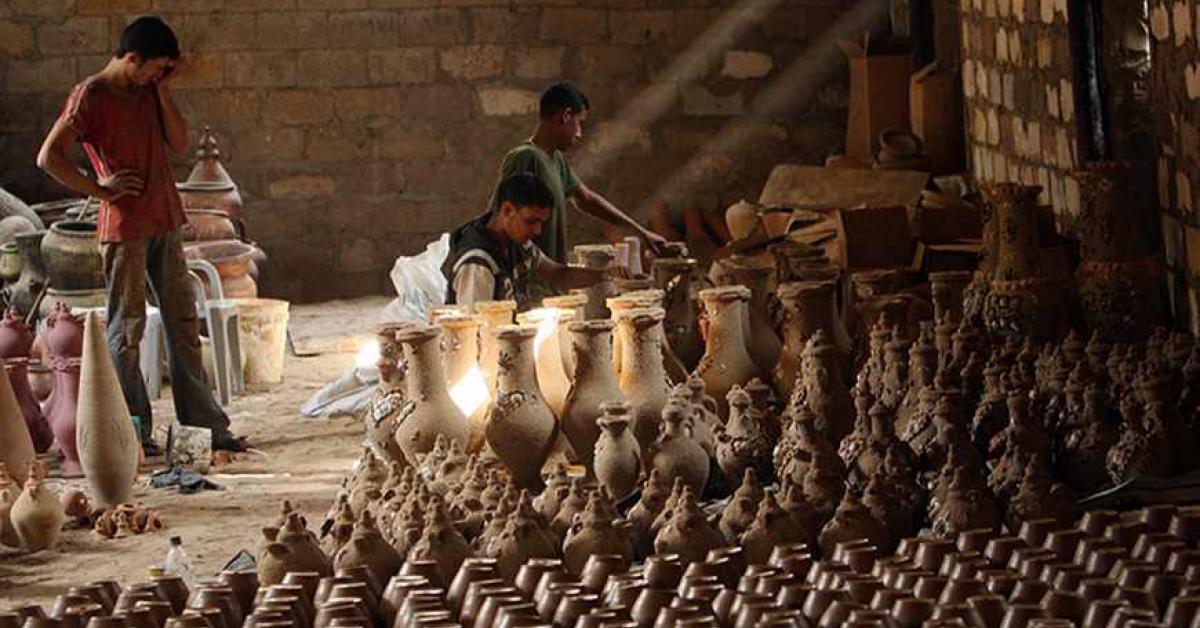 Pottery making an endangered Gaza craft - AL-MONITOR: The Middle Eastʼs ...