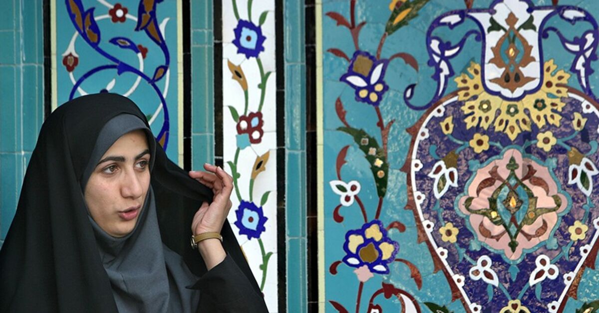 Iranian women warned about wearing chador - AL-Monitor: The Middle ...