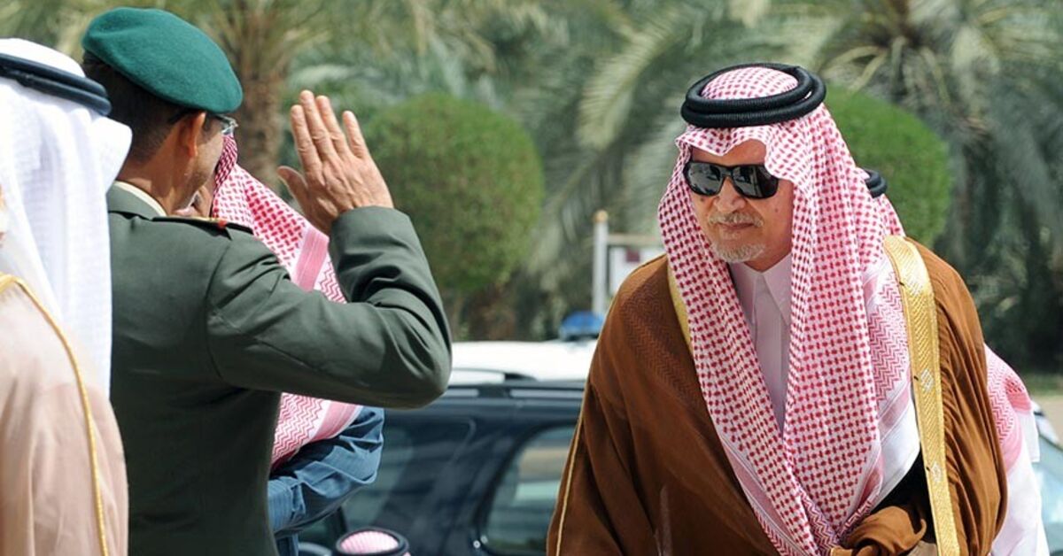 Saudi-Qatar tensions divide GCC - AL-MONITOR: The Middle Eastʼs leading ...