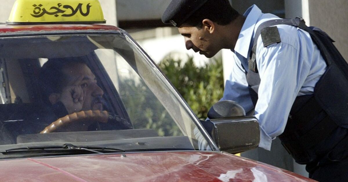 Cab drivers in Baghdad driving under the influence - AL-Monitor: The ...