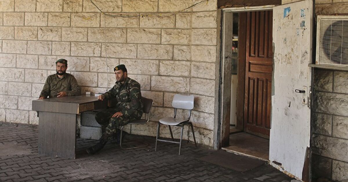 Hamas, Fatah near deadline on new government - AL-MONITOR: The Middle ...
