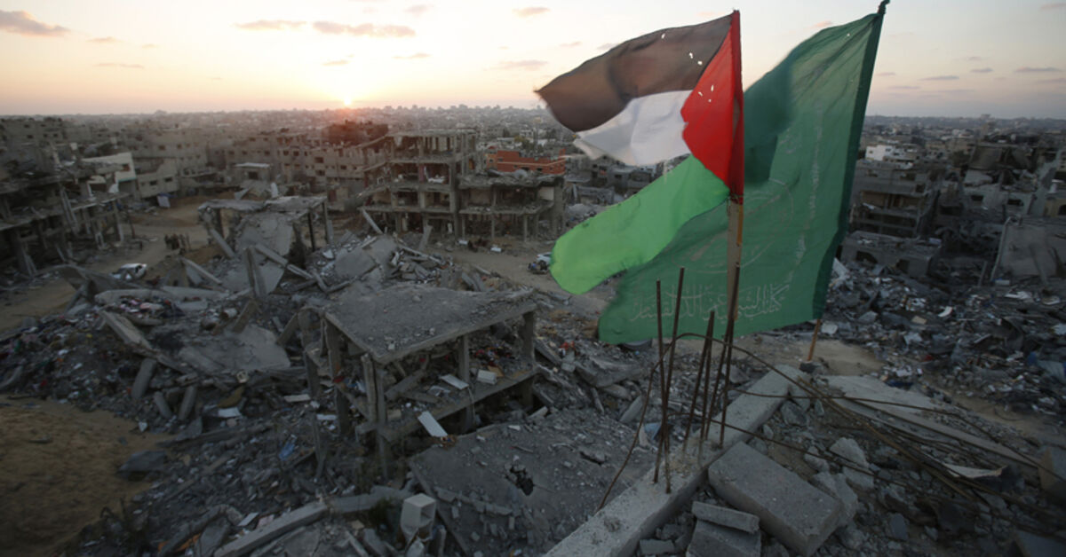 Desperate Gazans frustrated by Hamas-Fatah squabbles - AL-Monitor: The ...