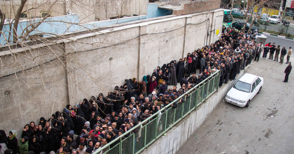 Iran's war on poverty starts with stopping corruption - AL-Monitor: The ...