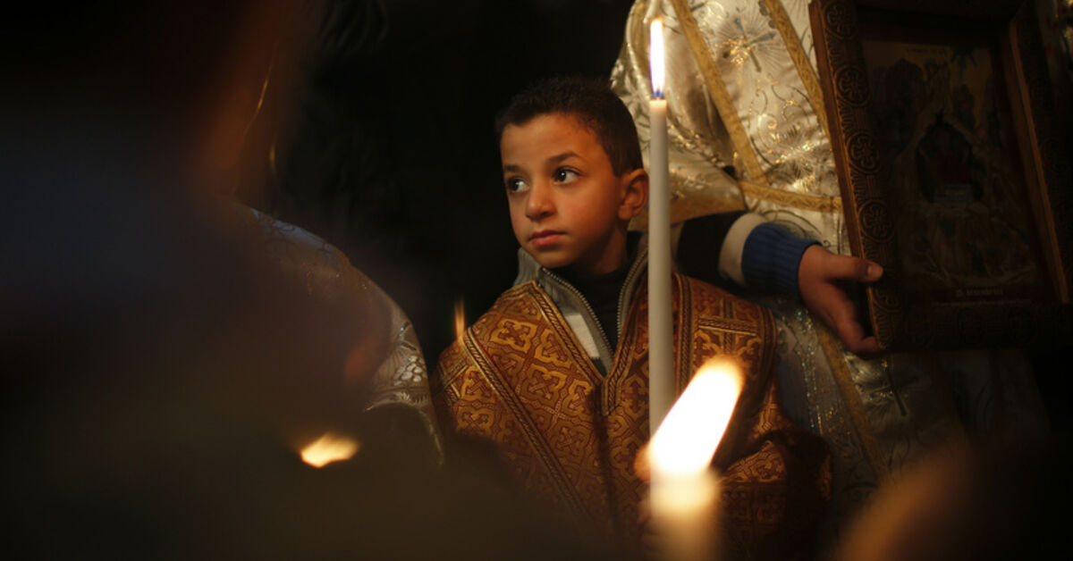 Muslims join Christians for Christmas celebrations in Gaza - AL-Monitor ...