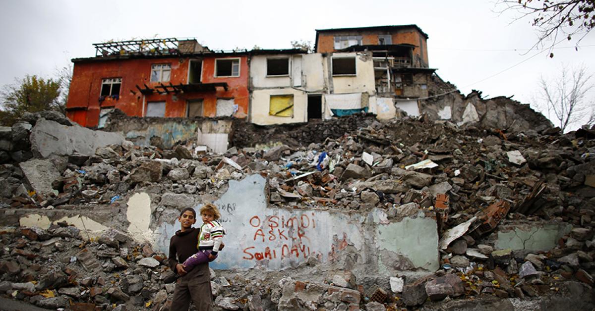 CHP report exposes Turkey's high poverty levels - AL-Monitor: The ...