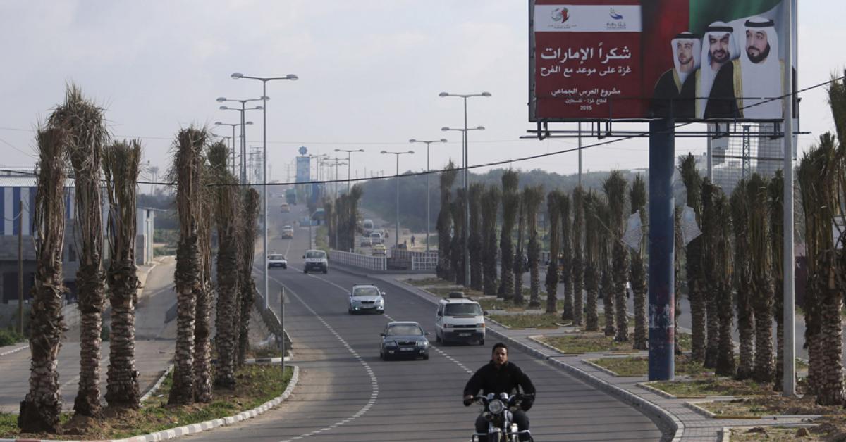 Gazans divided over billboards featuring foreign donors - AL-MONITOR ...