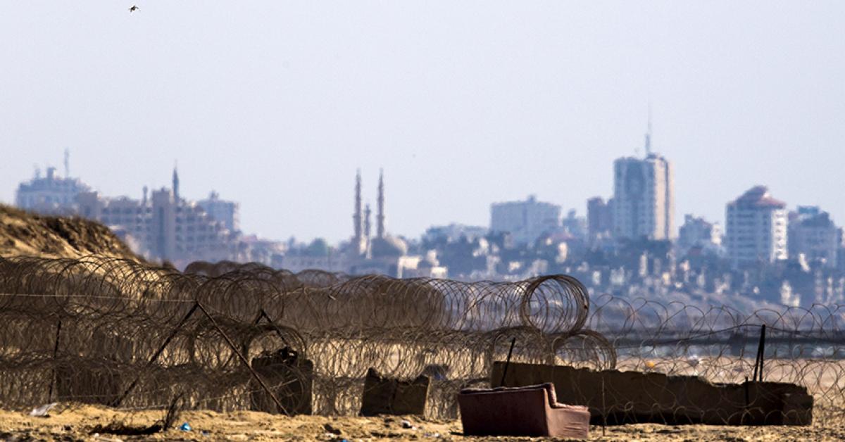 Hamas denies prisoner swap talks - AL-MONITOR: The Middle Eastʼs ...