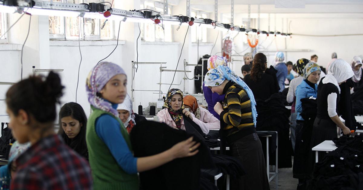 Why Turkish women are opting out of the workforce - AL-Monitor: The ...