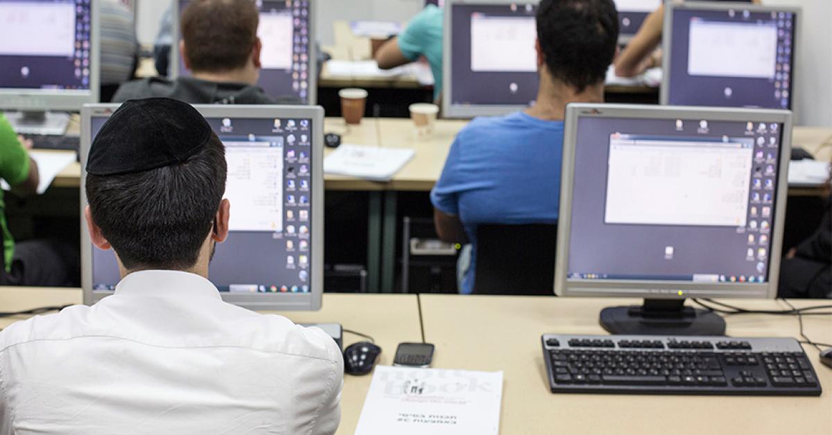 Ultra-Orthodox turn to 'kosher' Internet - AL-Monitor: The Middle ...