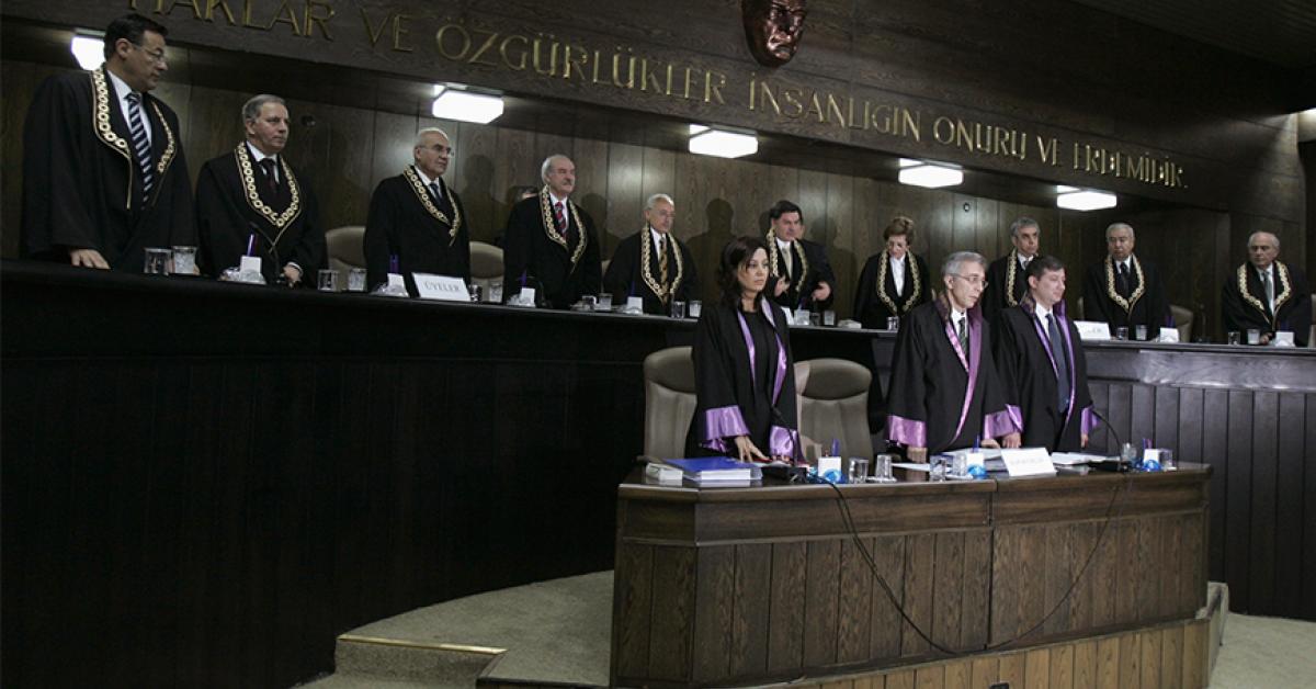 Massive reshuffle of judges, prosecutors is new blow to Turkish ...