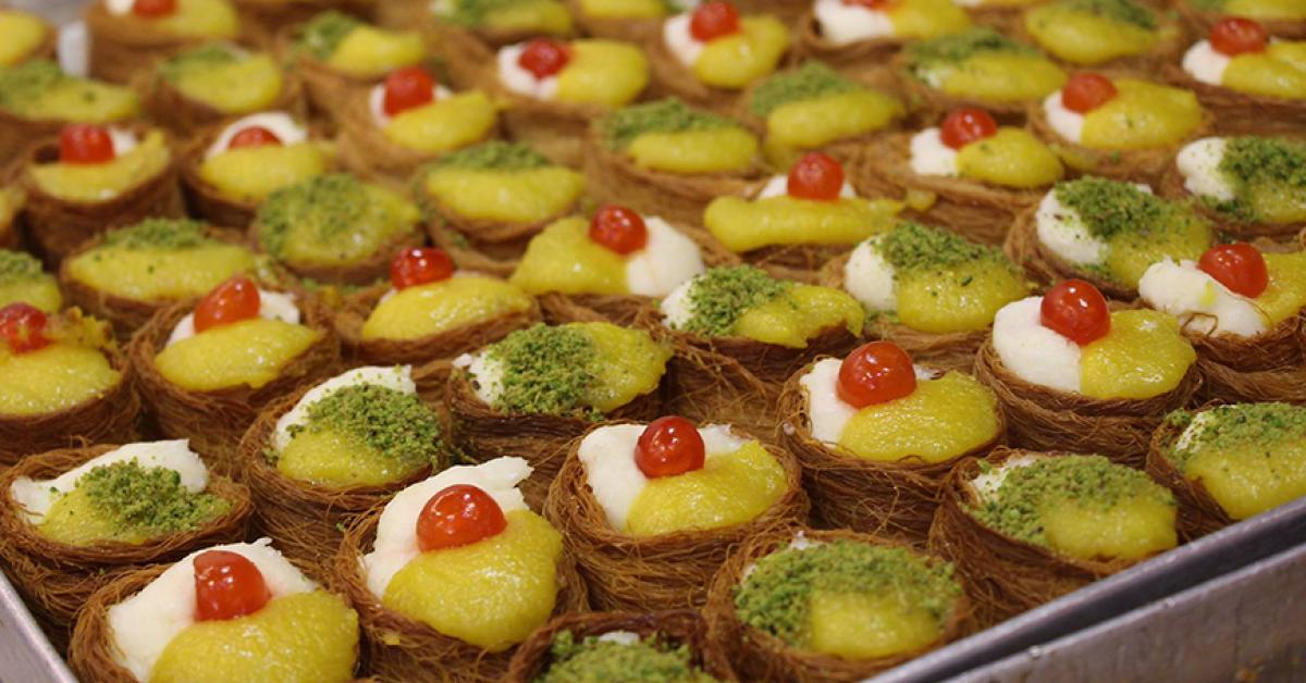 Palestinian women earn sweet money as pastry chefs - AL-Monitor: The ...