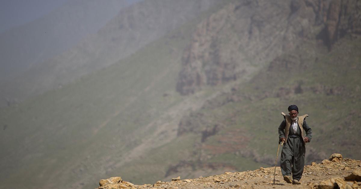 Iran struggles to address smuggling in Kurdish areas - AL-Monitor: The ...