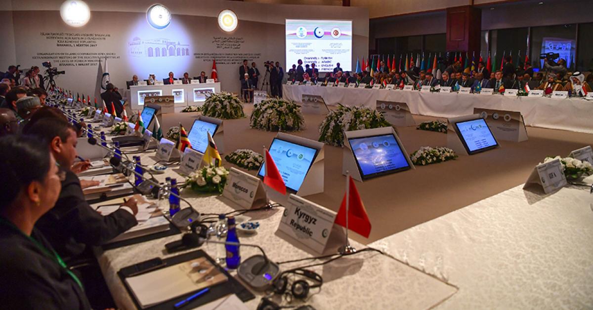 Iran-Saudi handshake offers glimmer of hope for talks - AL-Monitor: The ...