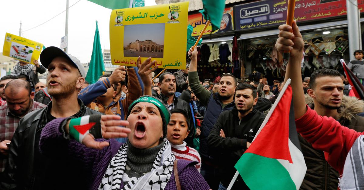 Defiant Palestinians boycott US projects, products - AL-Monitor: The ...